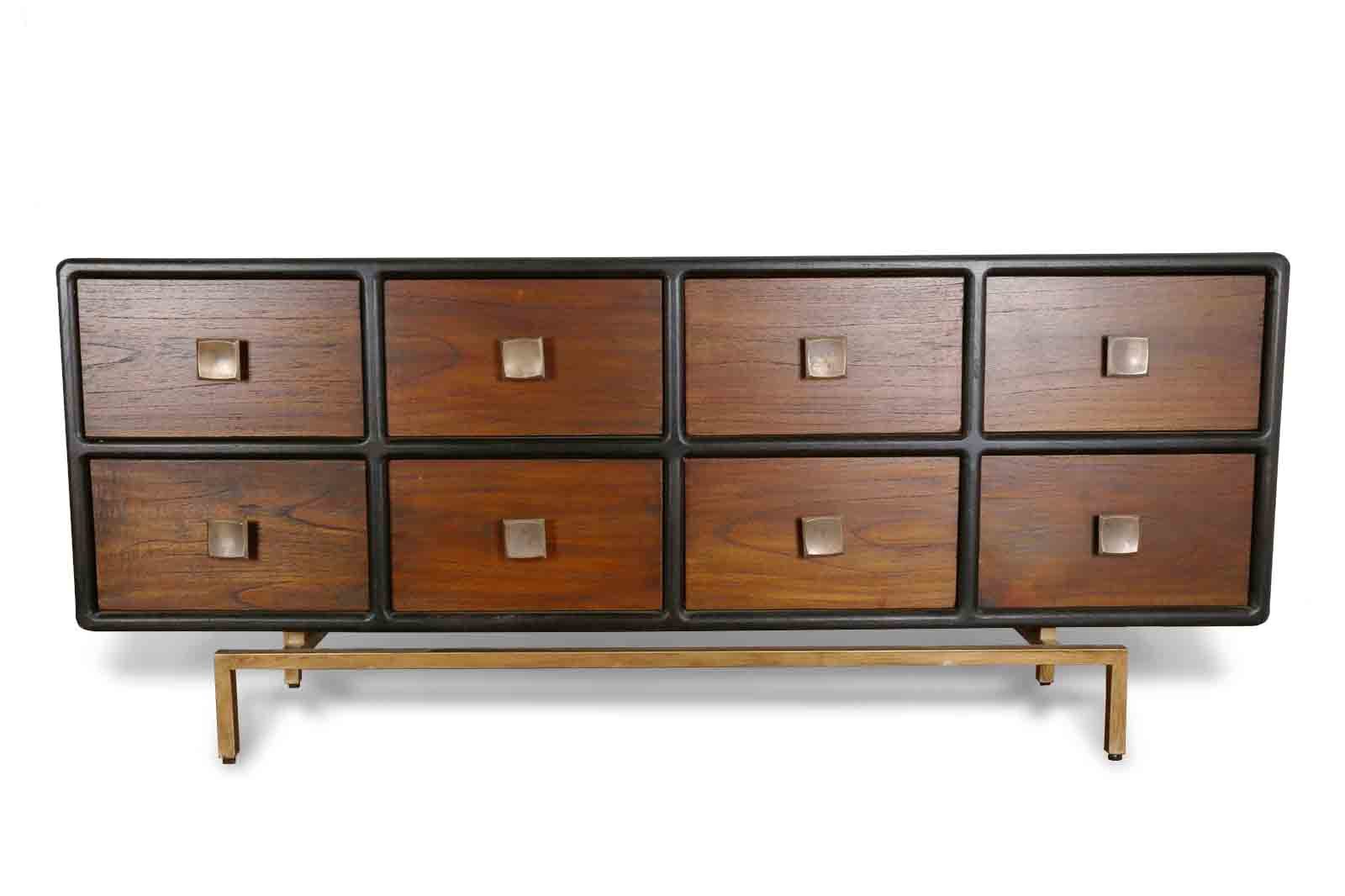 TOMMY | TIMBER BUFFET RANGE BRISBANE